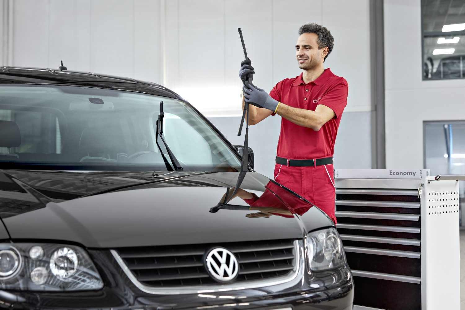 VW | SERVICE › Cem Guenes